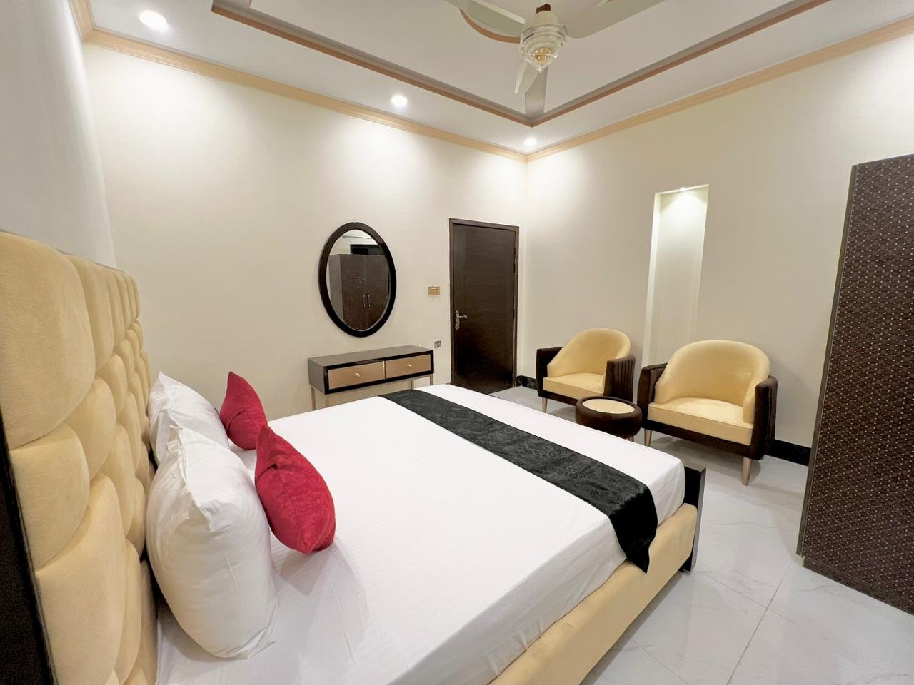 Step Inn Hotel Lahore – Johar Town - PodSot